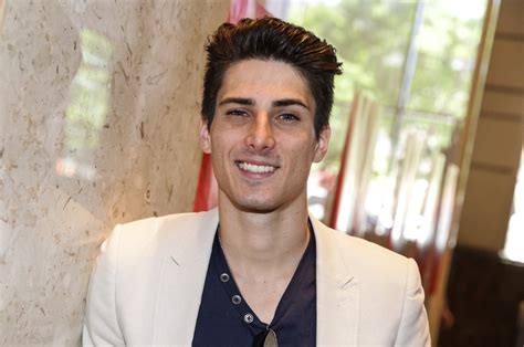 Kevin Bazinet Personnalité Qui Joue Qui