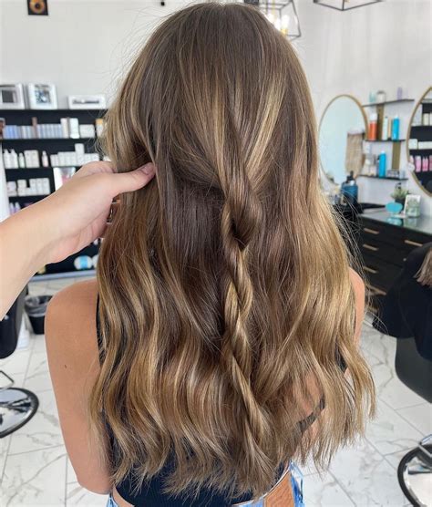 Caramel Hair With Honey Blonde Highlights