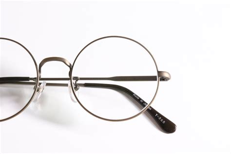 元【ラウンドメガネ】京都府よりラウンドメガネを探しにご来店いただきました。