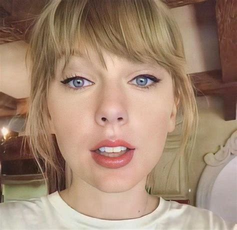 Taylor Swift Scrolller Taylor Swift Scrolller