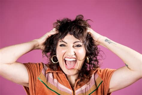 Steph Tolev Crowned Comedys Filth Queen In New Netflix Special Los
