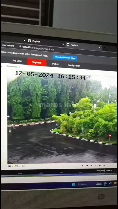BARRU INFORMASI | Terekam CCTV Detik-detik petir di sekitar area Kantor Bupati Maros sore tadi ...