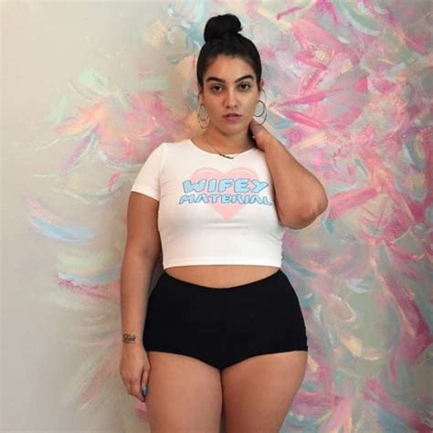 Plus Size Models Artofit Plus Size Models Artofit