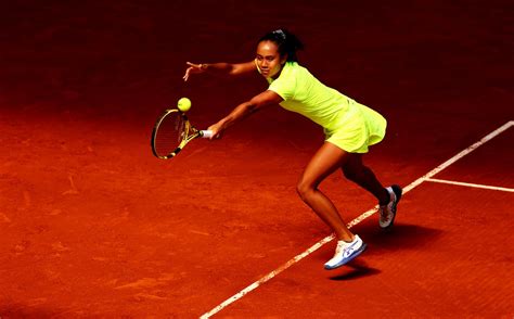 Kanaďanka Lela Fernandezová vypadla v dvojzápase v Madride Kanaďanka Lela Fernandezová vypadla v dvojzápase v Madride