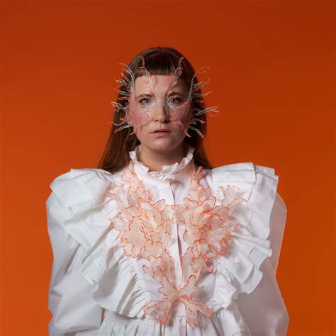 Synne Sanden Off Topic