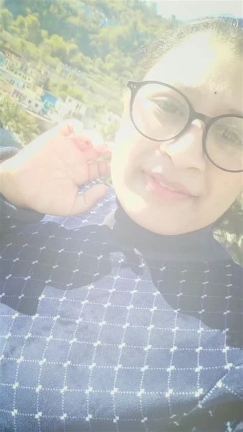 Rishika Shah Rishikashahofficial • Instagram Photos And Videos