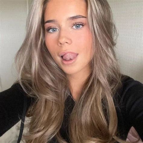 Tyra Tyrafriskkk Snapchat Stories Spotlight And Lenses