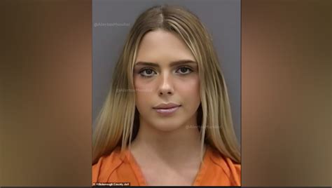 Influencer De 23 Años Se Hacía Pasar Por Adolescente De 14 Para Tener