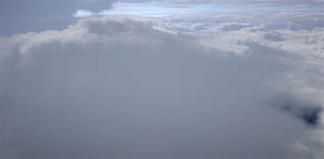 rendering volumetric clouds using signed distance fields uhawk vr