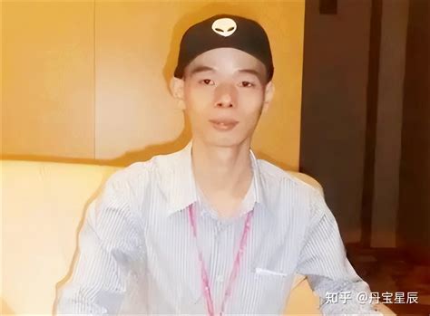 林勇：为报南海撞机之仇，率8万名红客攻陷白宫网站，插五星红旗 知乎