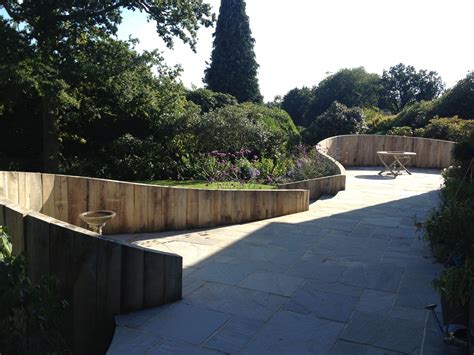 Curved Retaining Wall With Sleepers At Damon Larmon Blog