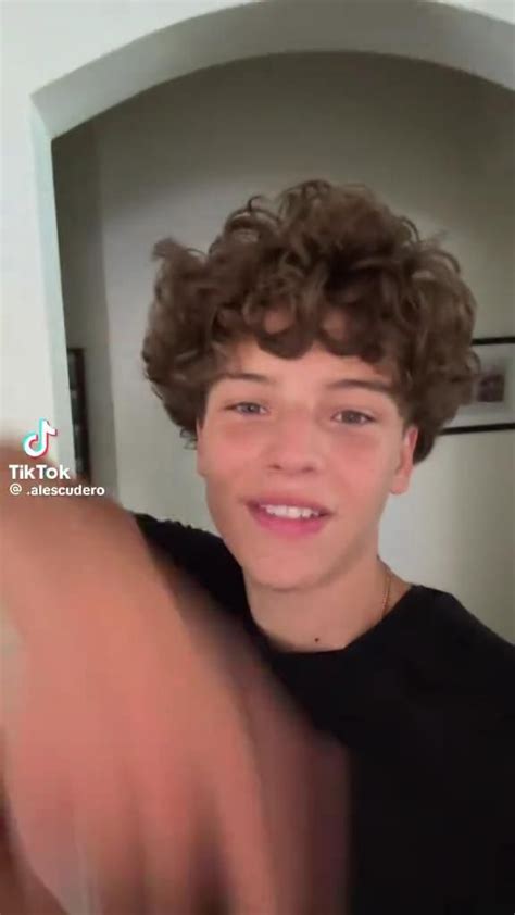 Pin By Tamara Thomas On Pretty People Cute Couple Videos Attractive