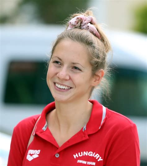 Ebben A Pillanatban érkezett Kapás Boglárka Bejelentette