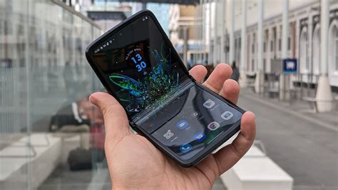 Resolving Freezing Issues On Motorola Razr Robots Net