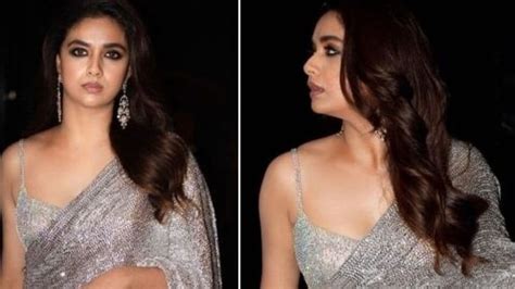 Keerthy Suresh மின்னும் சேலையில் கீர்த்தி சுரேஷ்