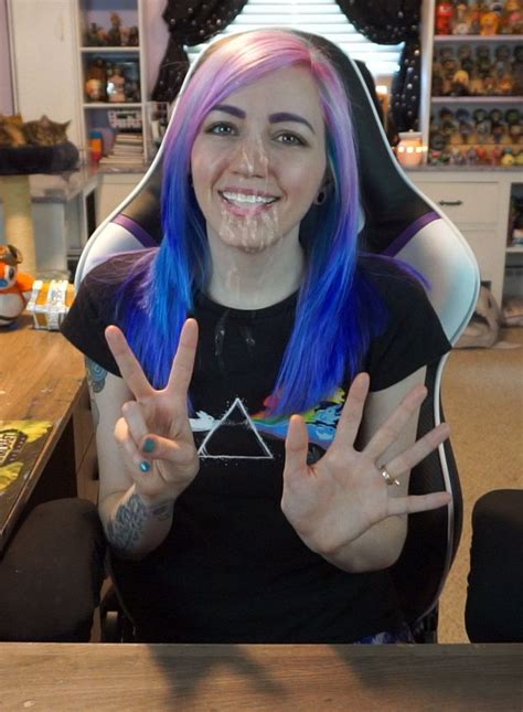 [oc]panser Shows Us How Many Loads She Just Took Scrolller