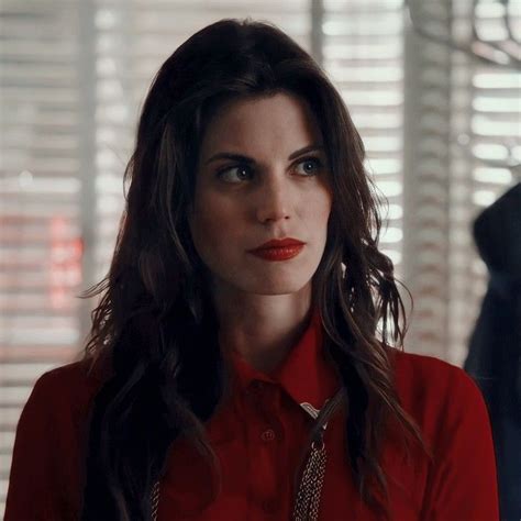 𝑹𝒖𝒃𝒚 𝑳𝒖𝒄𝒂𝒔│𝑰𝒄𝒐𝒏𝒔 Livros De Contos Livro De Conto De Fadas Atrizes