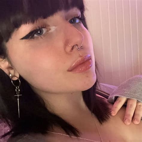 Loraneeee • Threads Say More