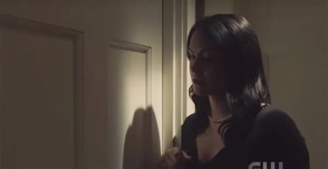 This Riverdale Sex Scene Is So Weird And We Need To Talk About It Glamour