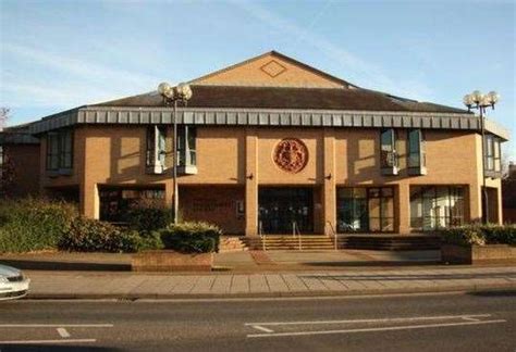 Grantham Woman Admits Assaulting Two Police Officers