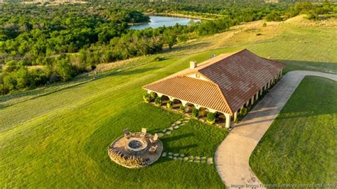 Texas Luxury Ranches For Sale Hill Country Ranches For Sale Azzu