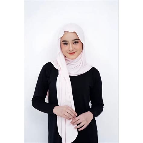 Jual Pasmina Oval Mina By Jasmine Pasmina Katun Rayon Pasmina Mleyot Shopee Indonesia