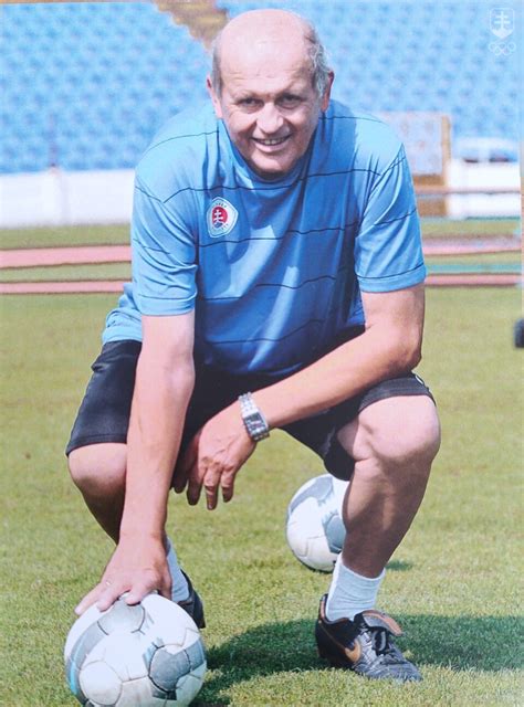 Futbalový Rytier Alexander Vencel Jediné Vylúčenie V Kariére Aj To Bez Trestu Slovenský