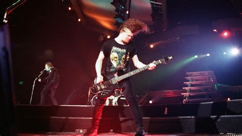 Jason Newsted Metallicas Enter Sandman Is Kinda Corny