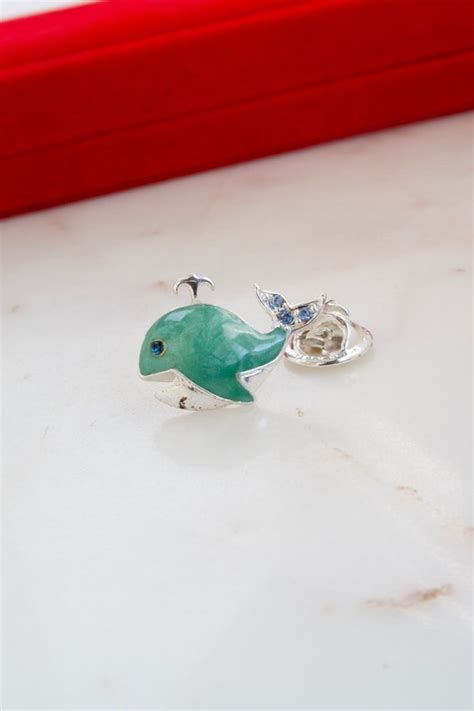 Vintage Enamel Whale Pin Gem