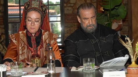 Cihan Ünalın Kızı Irmak Ünaldan Kötü Haber Geldi Kanserle Mücadele Ediyor