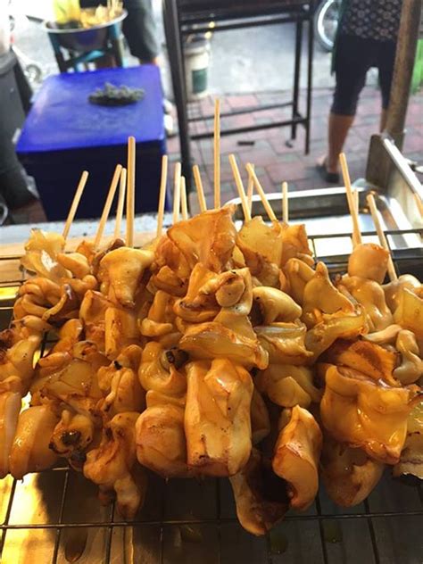 ร้านปลาหมึกย่าง อร่อยเหาะพร้อมน้ำจิ้มซีฟู้ดรสแซ่บ