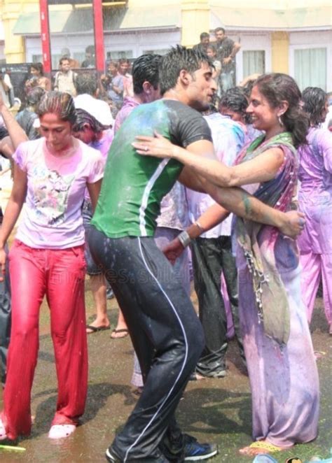 Holi Playing Indian Girls Images Chuttiyappa