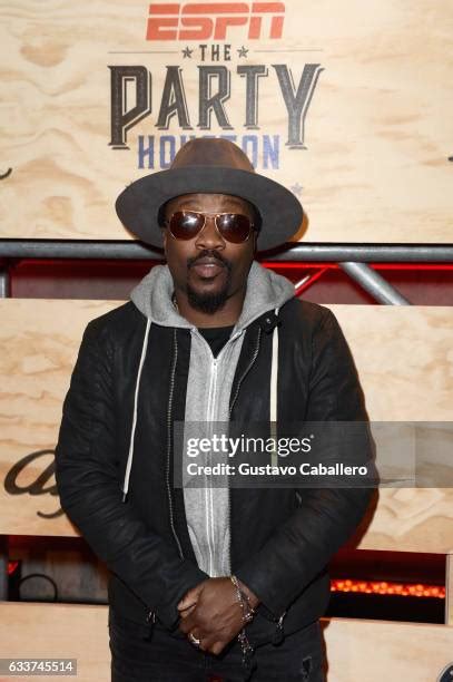 Anthony Hamilton Photos And Premium High Res Pictures Getty Images