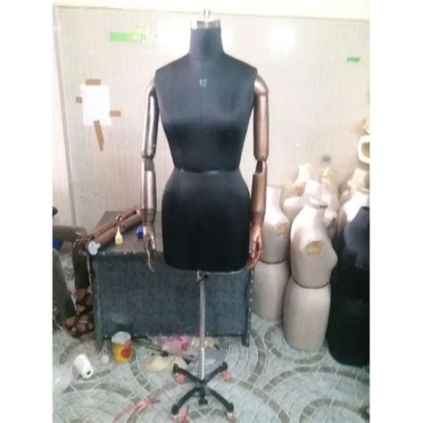 Female Display Dummy At 7500 00 Inr In Ghaziabad Uttar Pradesh Arham