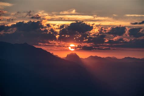 3840x2400 Beautiful Sunrise In Sky 5k 4k Hd 4k Wallpapers Images Backgrounds Photos And Pictures