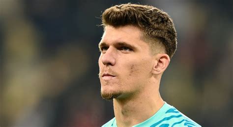 Ștefan Târnovanu Calcă Pe Urmele Lui Gheorghe Hagi Transfer De 45