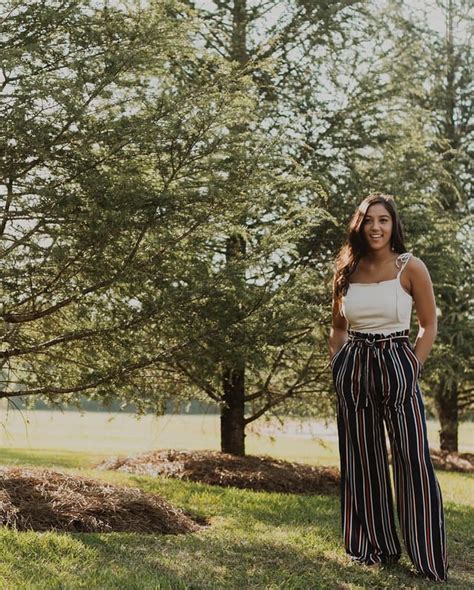 College Beauty R 2busty2hide