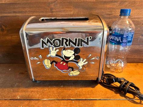 Musical Mickey Mouse Disney 2 Slice Toaster Plays A Song And Toast Comes