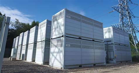 Why Vanadium Flow Batteries Are The Future Of Storage