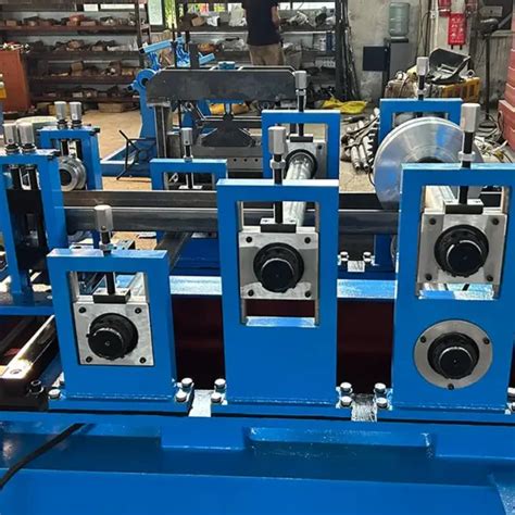 Semi Auto Size Changeable CZ Purlin Roll Forming Machine SUNWAY Machine