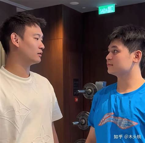 林诗栋夺冠后， 偷笑门”主角刘丁硕请他吃饭，调侃让王楚钦付钱 知乎