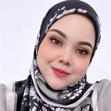 Adibah Azman Lecturer In Psychology Kolej Unikop Linkedin