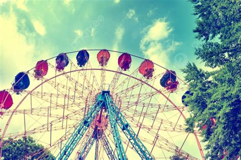 Vintage Ferris Wheel Wallpaper