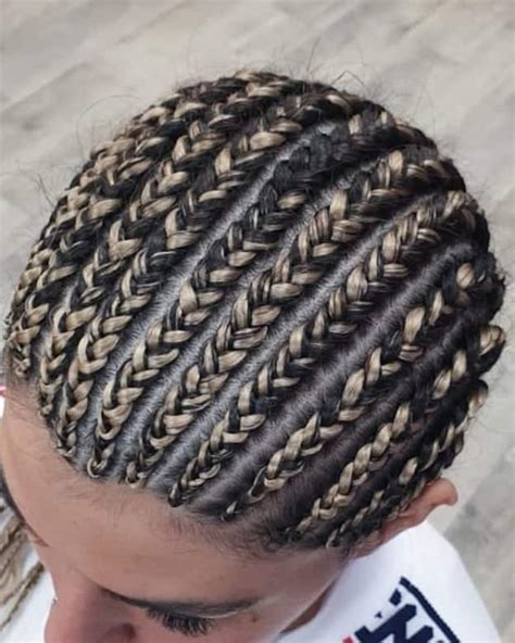 سالن‌ زیبایی‌ رزگل ️ شهرک غرب Tehran لیست برترین سالن