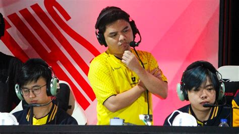 Masakit Daw Sa Ulo Kalaban Si Onic Acil Sabi Ng Dati Niyang Katrabaho Sa Rrq Hoshi One