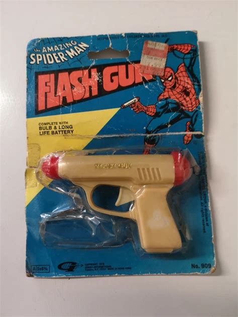 Vintage The Amazing Spiderman Flash Gun By Gordy Toys 1979 Marvel Comic