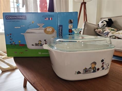 Peanuts Snoopy 5l Corningware Furniture And Home Living Kitchenware