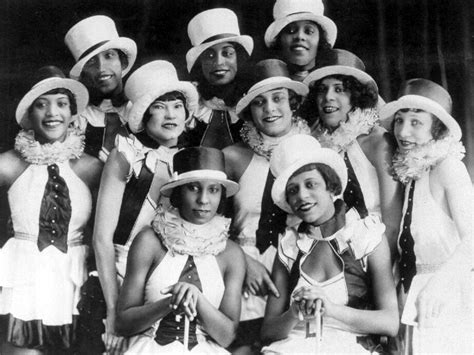 25 Stunning Photos Of African American Chorus Girls From Between The