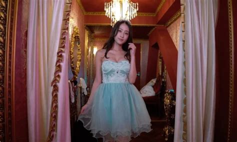 アイドルオンデマンド 澄田綾乃「澄田綾乃「変。」3fashion Show」｜コスプレ 巨乳 美少女 下着 スレンダー 美尻