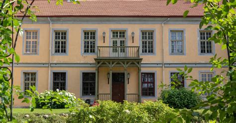 Foto Viduslaiku Pils Imitācija Uz Salas Veselavas Muiža